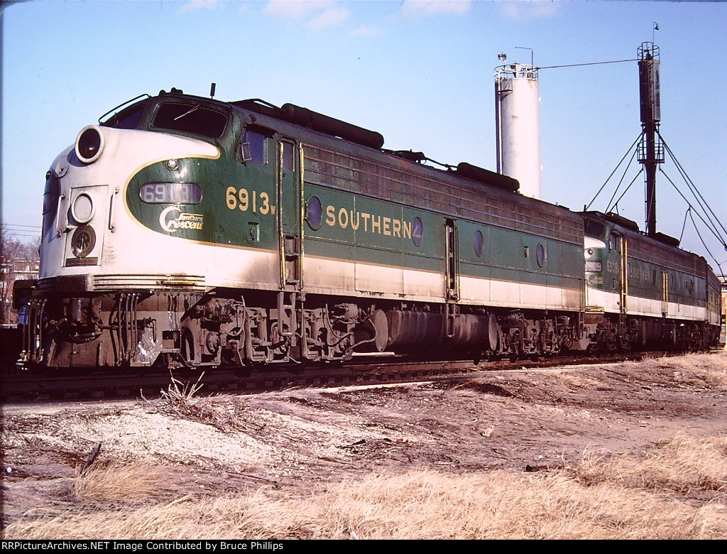 Southern Railway E8A 6913 & 6909